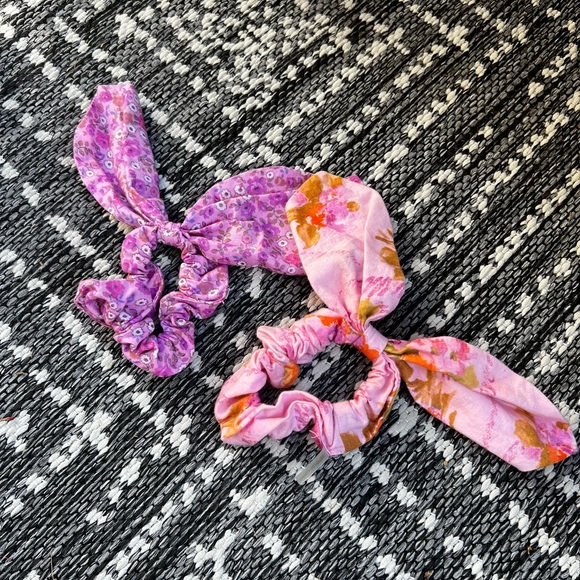 LoveShackFancy | Accessories | Loveshackfancy Floral Linen Bow Set ...